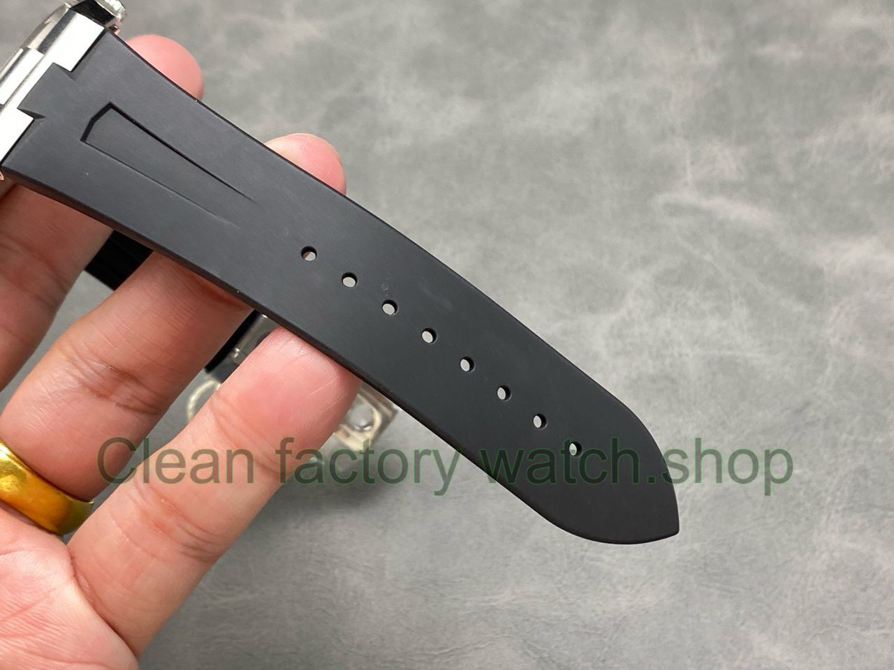 PPF Factory Vacheron Constantin Overseas 47040000W-9500 Rubber Strap ...
